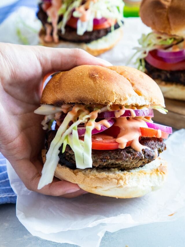 How to Make Dominican Chimichurri Burgers - My Dominican Kitchen