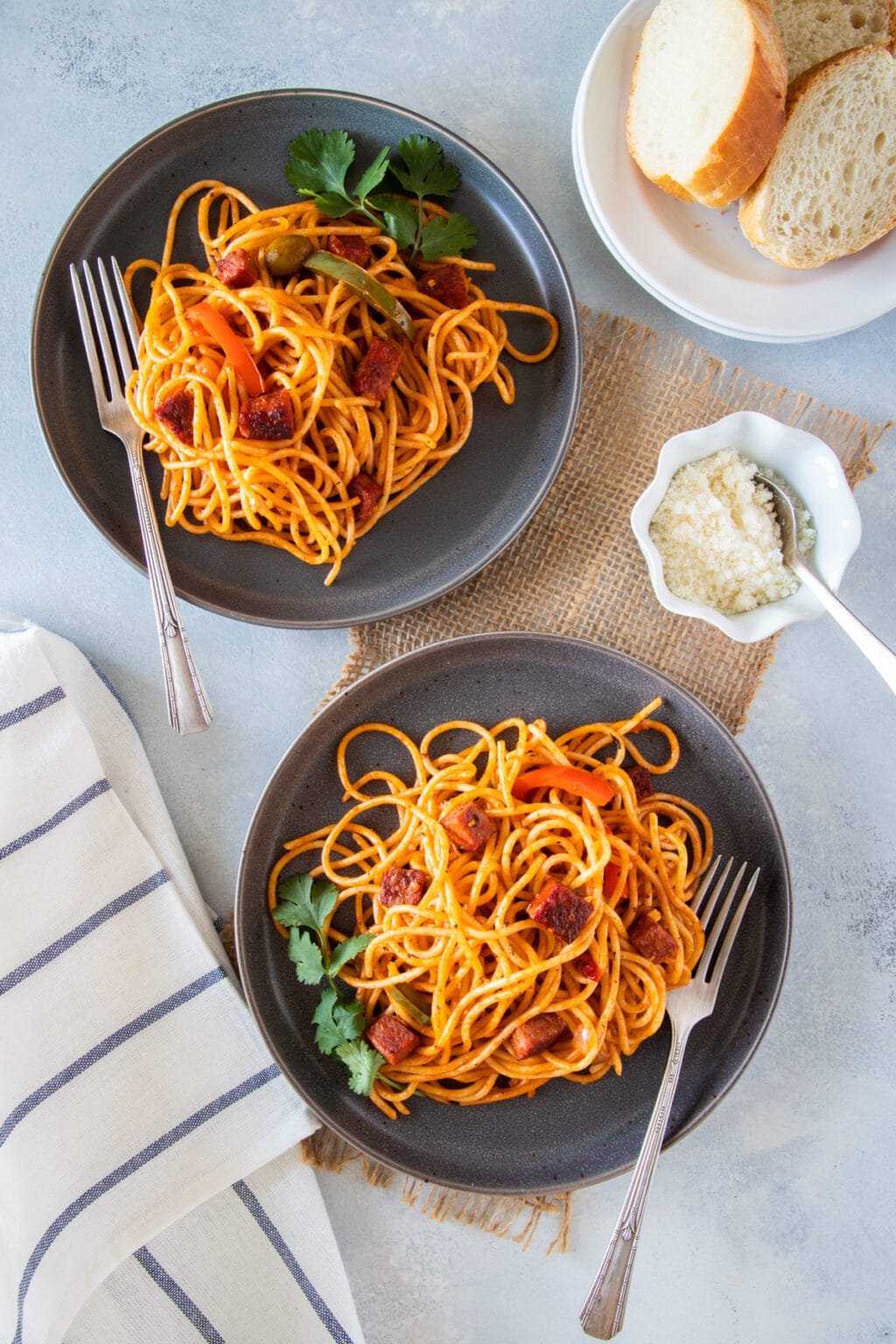 Dominican Spaghetti with Salami (Espaguetis) - My Dominican Kitchen