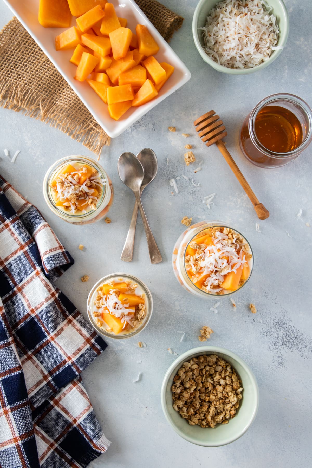 Greek Yogurt Parfait with Papaya - My Dominican Kitchen